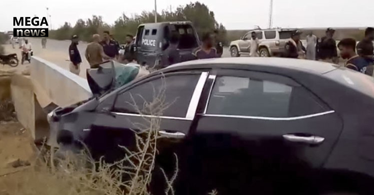 Four Dead, Several Injured in Karachi Hawkesbay Road Crash | Mega News